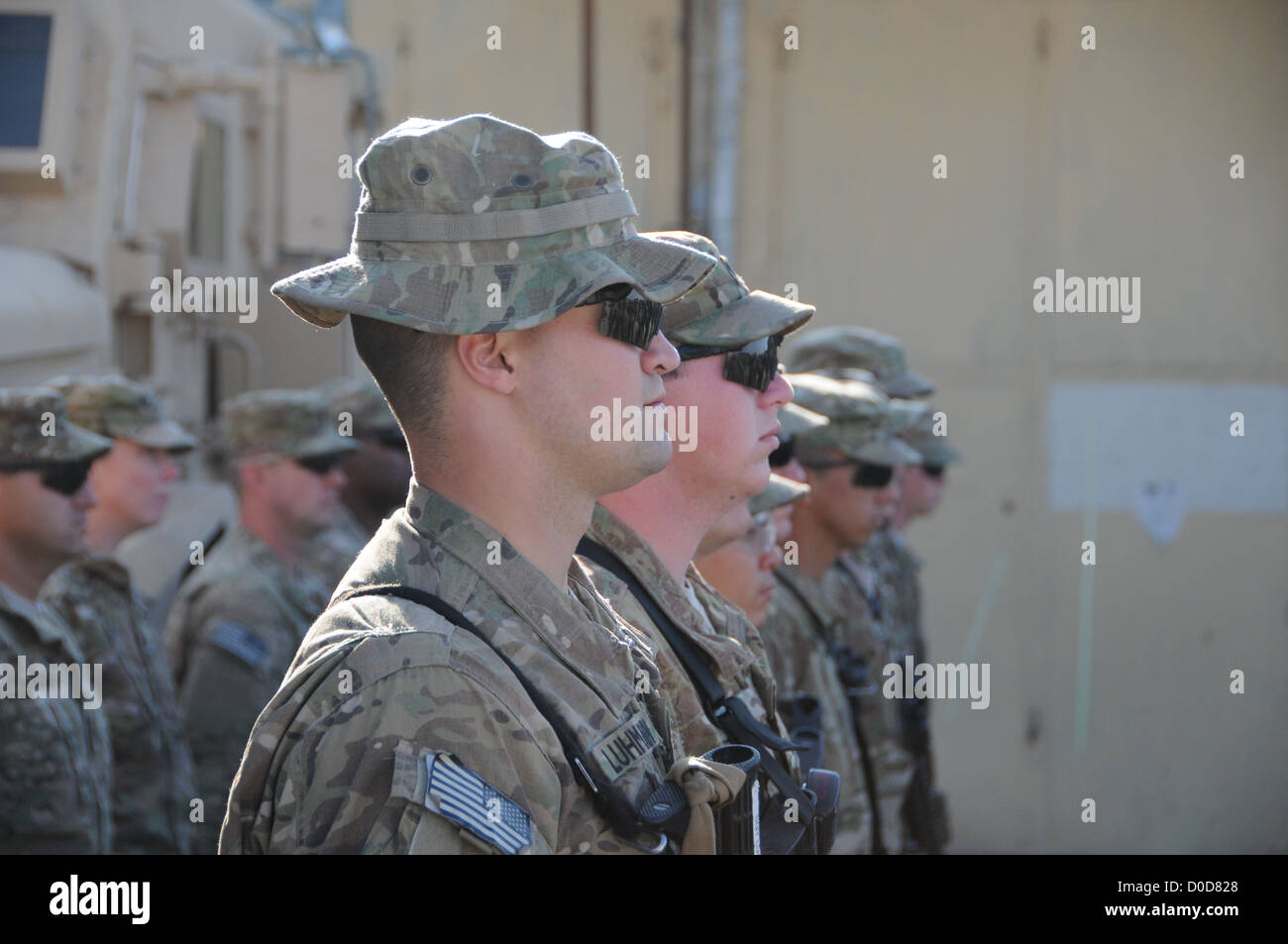 Army in formation hi-res stock photography and images - Alamy