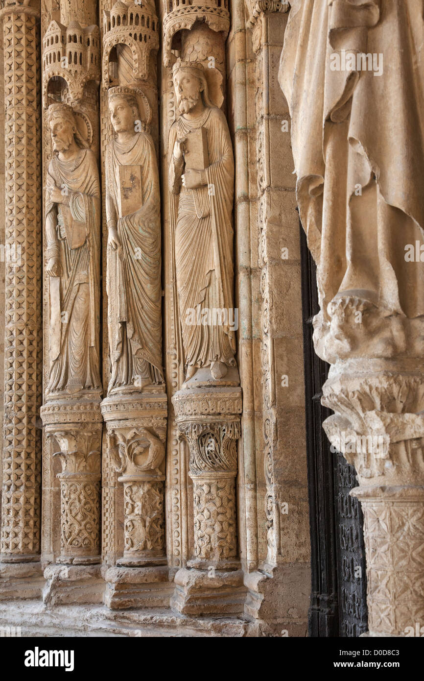COLUMN STATUES IN SPLAY SOUTH PORCH CATHEDRAL SAINT-ETIENNE IN BOURGES ...