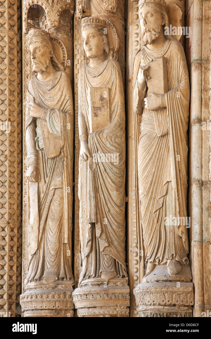COLUMN STATUES IN SPLAY SOUTH PORCH CATHEDRAL SAINT-ETIENNE IN BOURGES ...