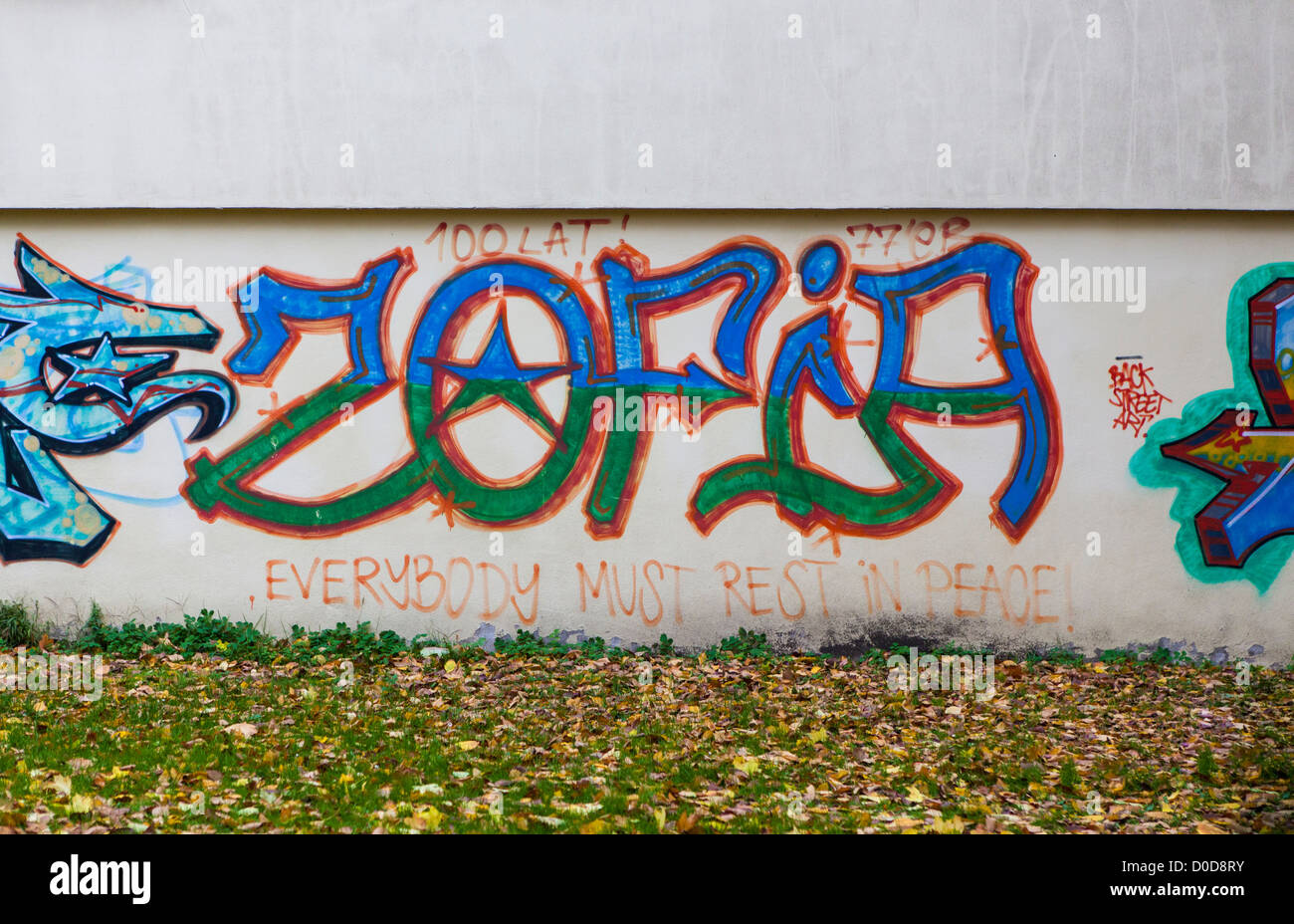 Graffiti graveyard memorial rip hi-res stock photography and images - Alamy