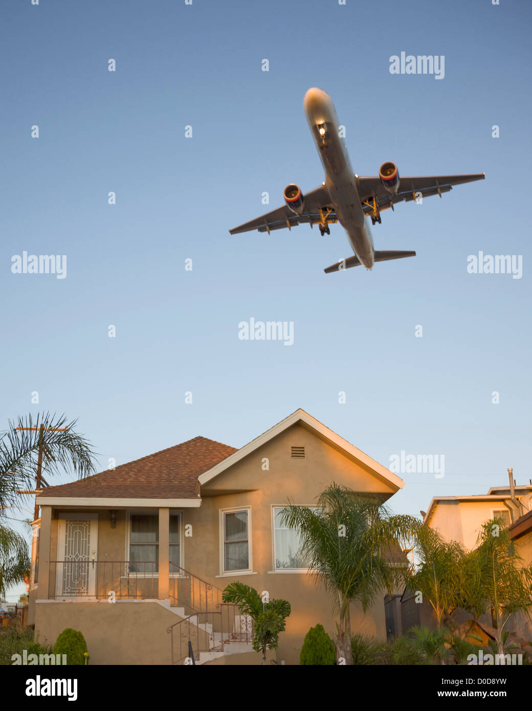 Very Low Flying Jet Above a San Diego Neighborhood Stock Photo - Alamy