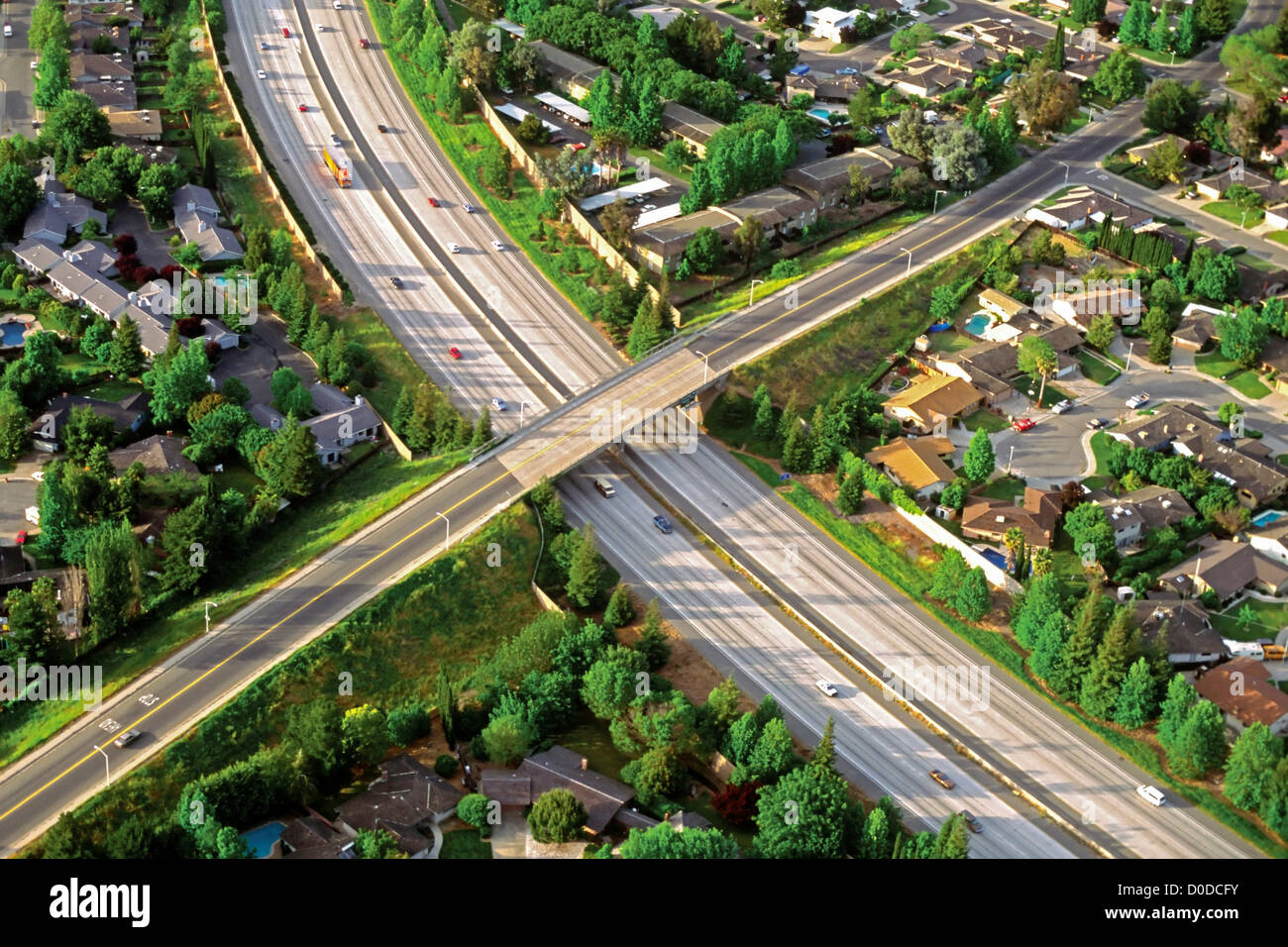 Suburban thoroughfare hi-res stock photography and images - Alamy