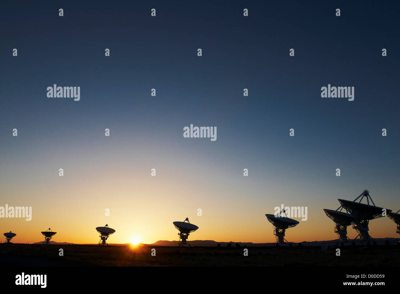 The Very Large Array complex 27 independent movable radio observatories ...