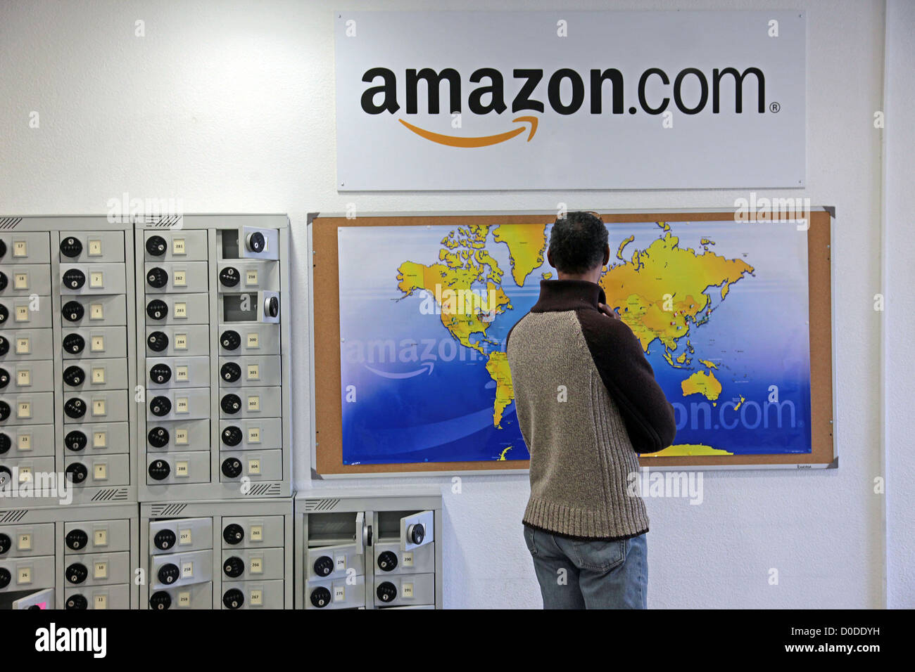 Amazon logistics logo hi-res stock photography and images - Alamy