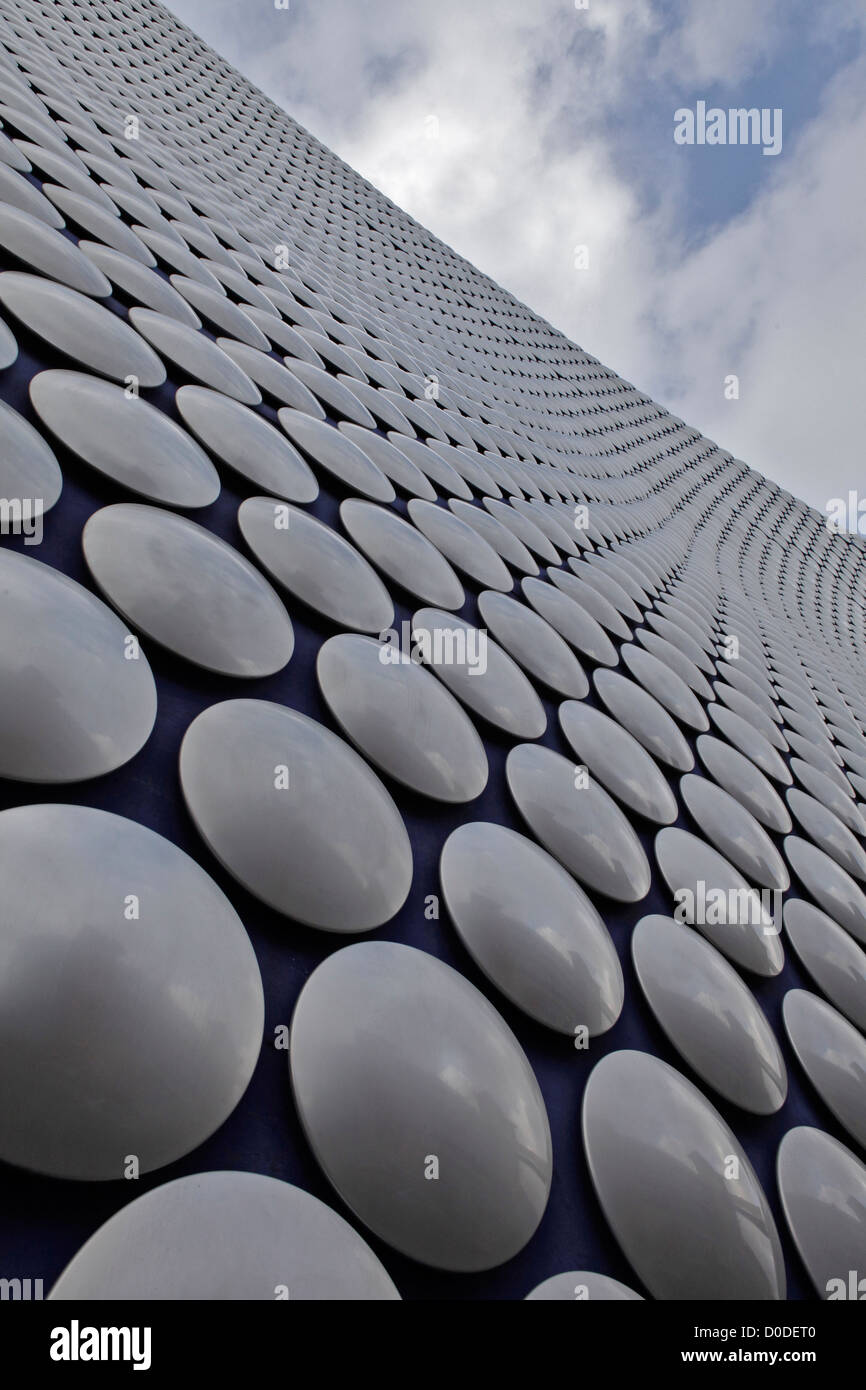 close up detail of the abstract facade of The bullring shopping centre ...