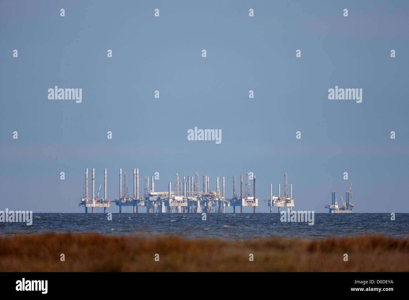 Oil rig gulf mexico louisiana hi-res stock photography and images - Alamy