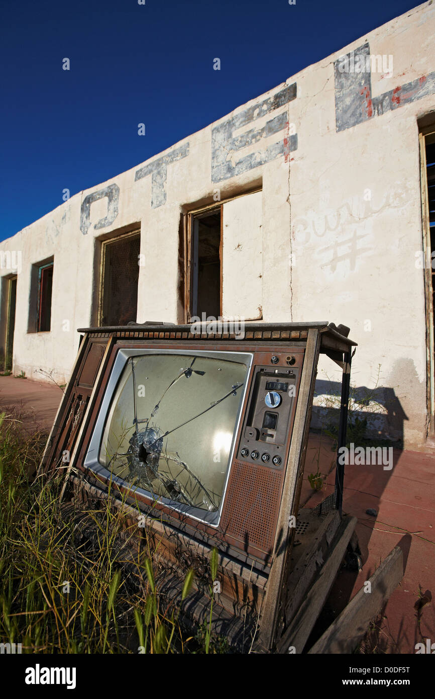 His tv set hi-res stock photography and images - Alamy