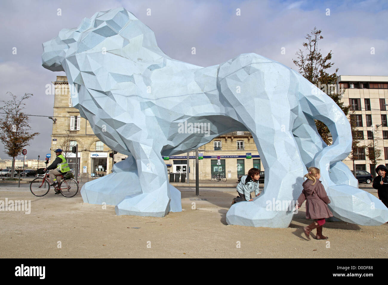 THE BLUE LION MONUMENTAL SCULPTURE IN BRUTALIST STYLE XAVIER VEILHAN ...
