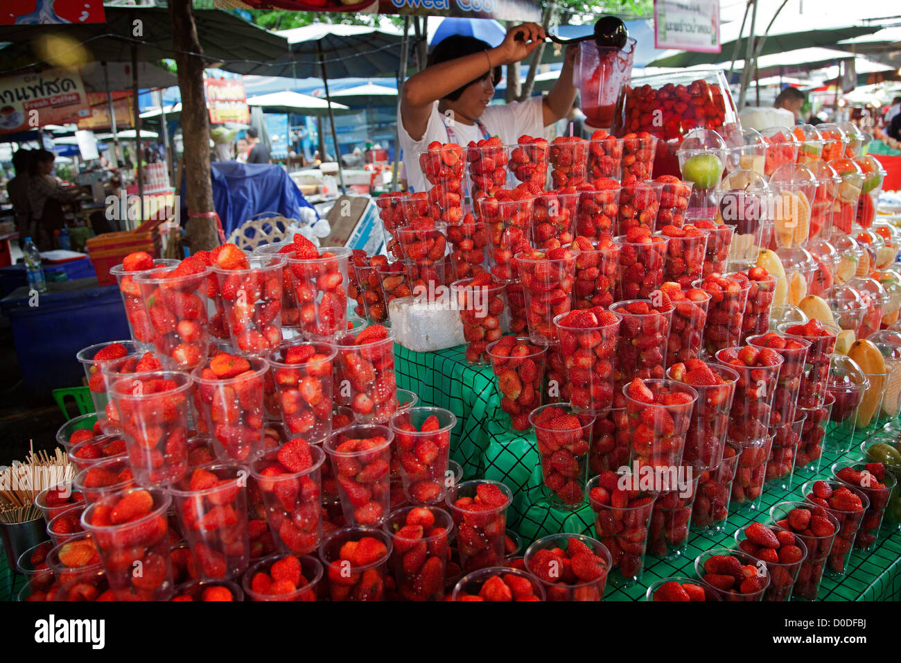 Chatuchak market stall display bangkok hi-res stock photography and ...