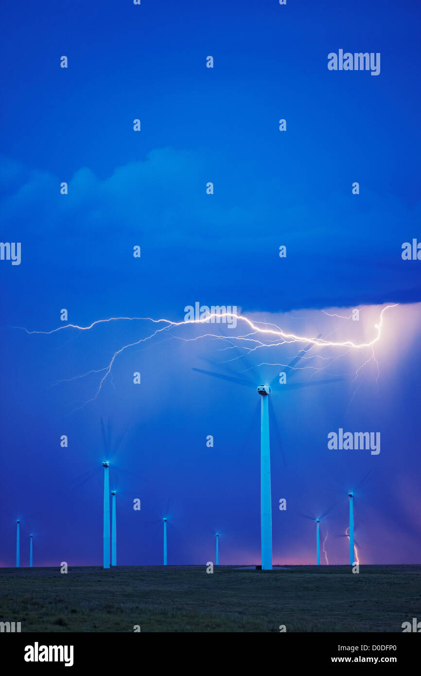 Lightning symbolism hi-res stock photography and images - Alamy