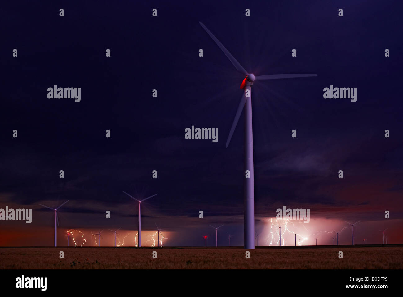 Severe thunderstorm unleashes lightning on a wind farm in Colorado ...