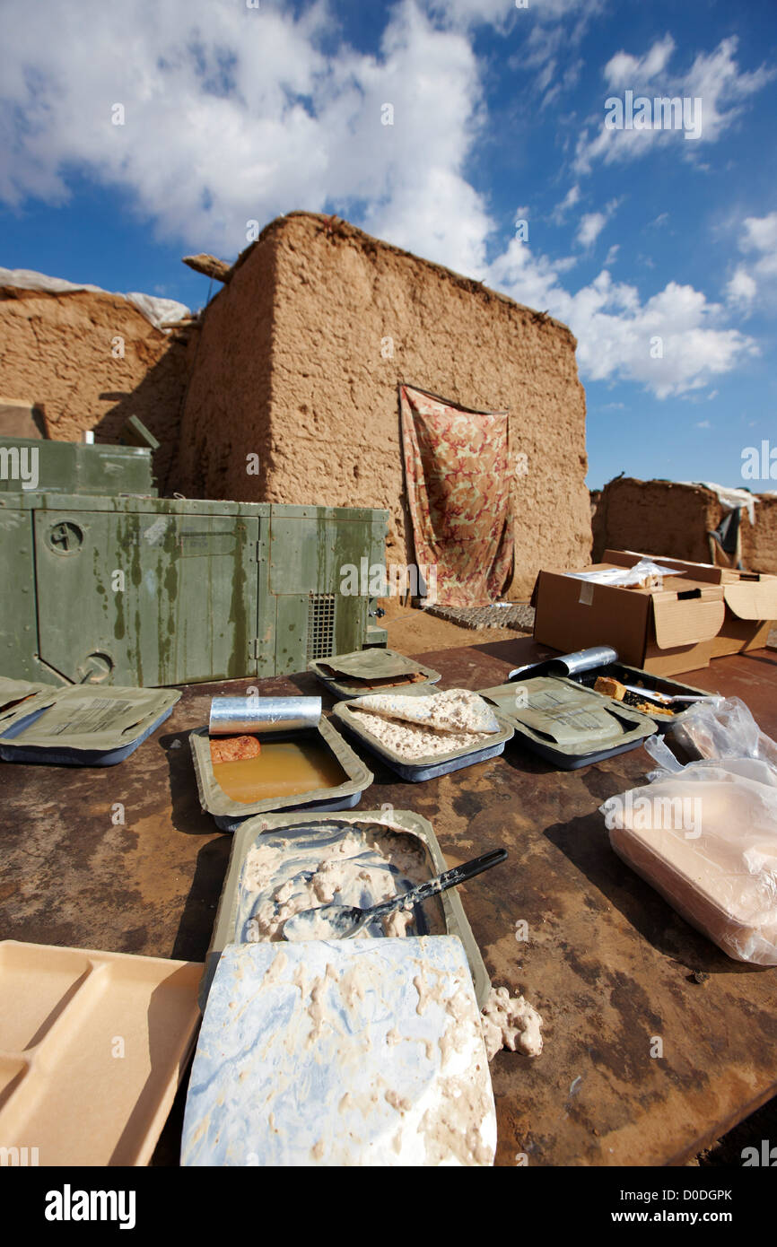 Tray rations hi-res stock photography and images - Alamy