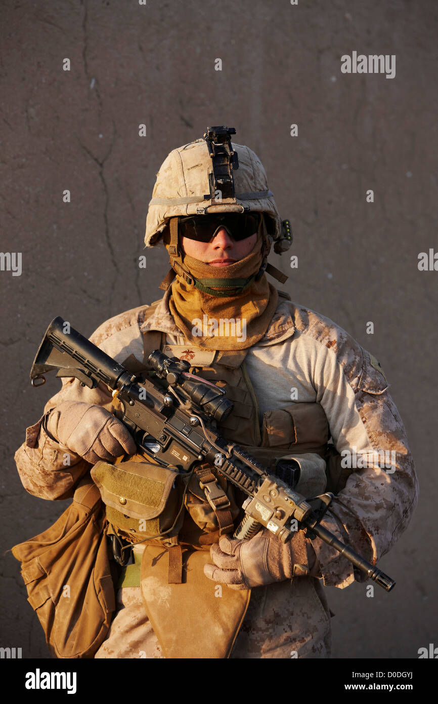 Combat head hi-res stock photography and images - Alamy