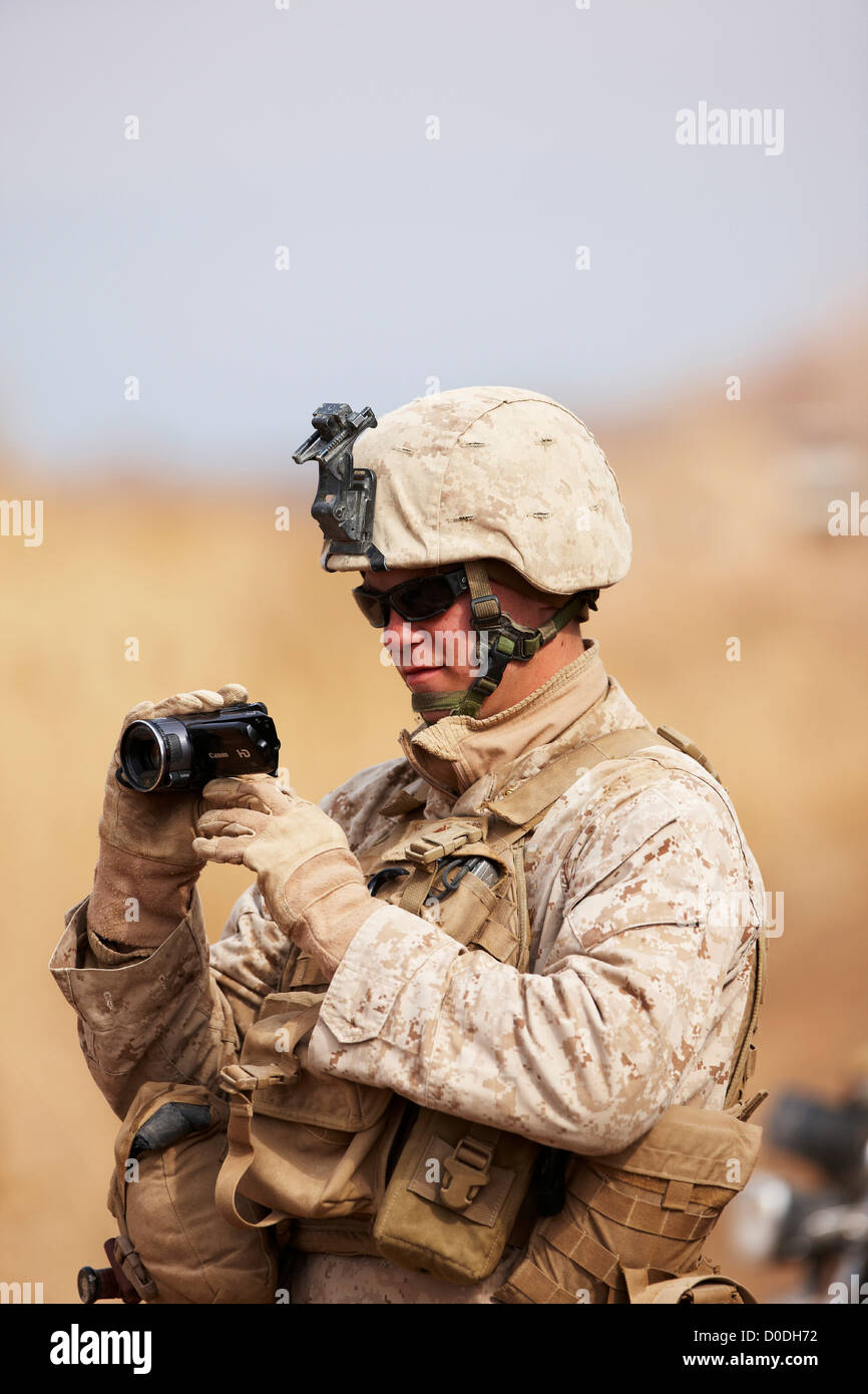 Marine combat camera hi-res stock photography and images - Alamy