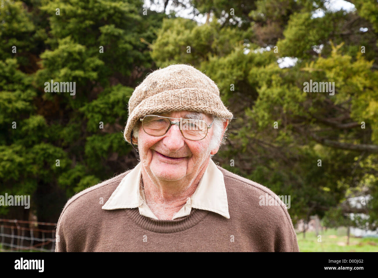 Senior man, retired New Zealand farmer Stock Photo - Alamy