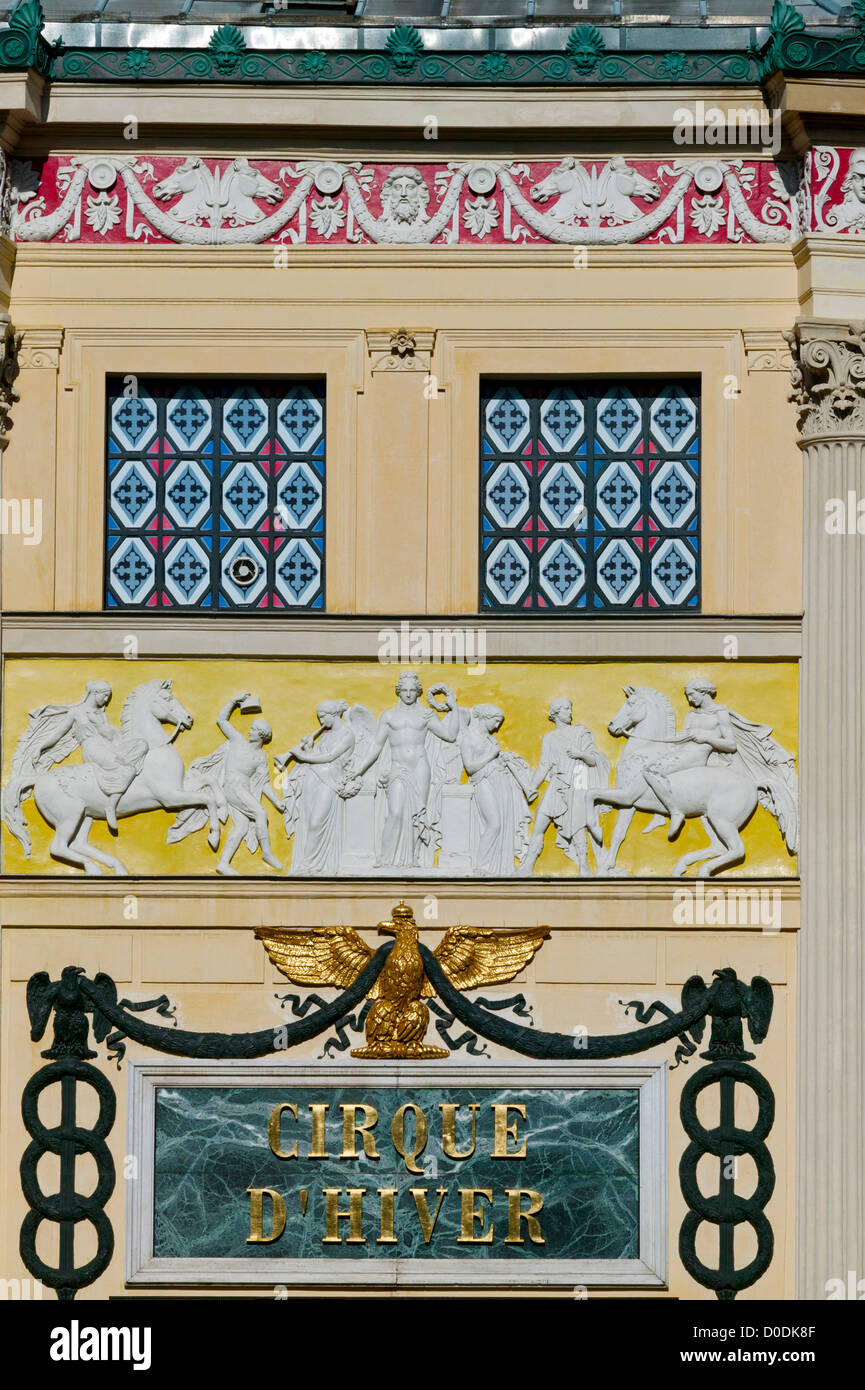 Circus paris hi-res stock photography and images - Alamy