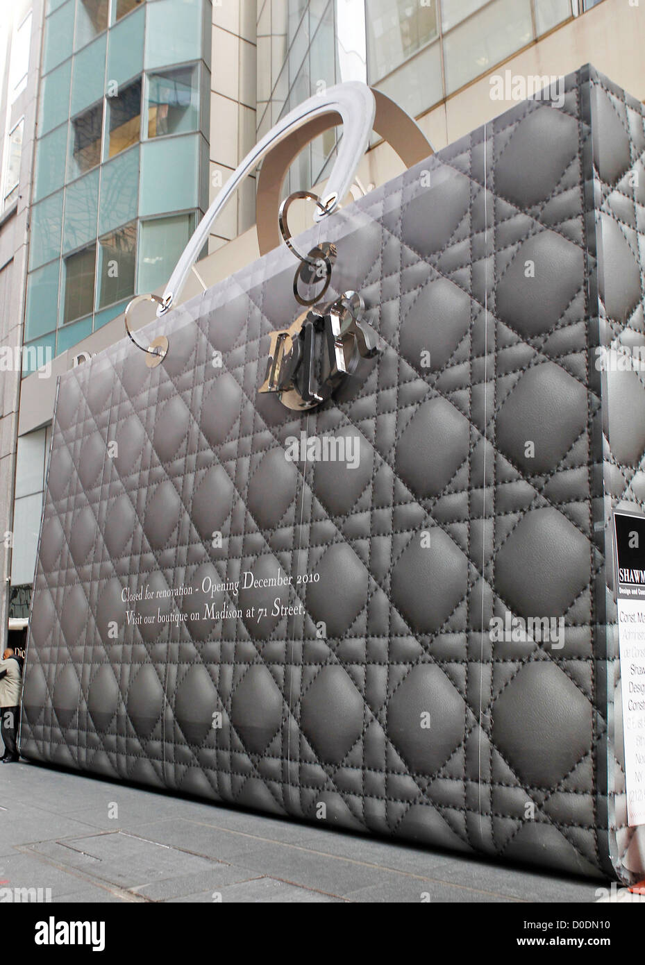 Giant Handbag Dior fans can feast their eyes on this giant designer ...