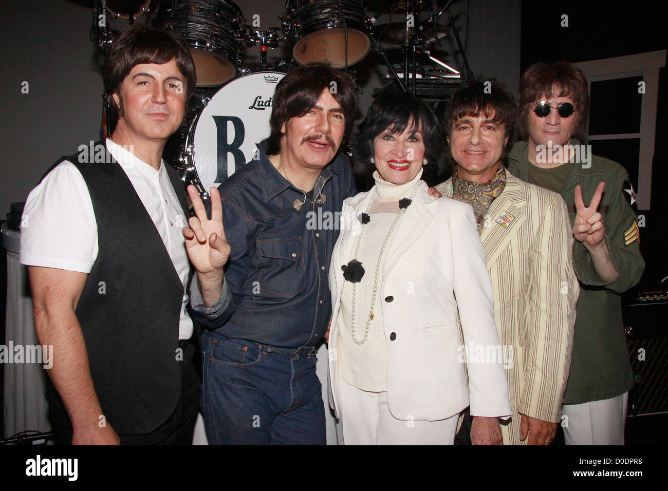 Joey curatolo as paul mccartney hi-res stock photography and images - Alamy