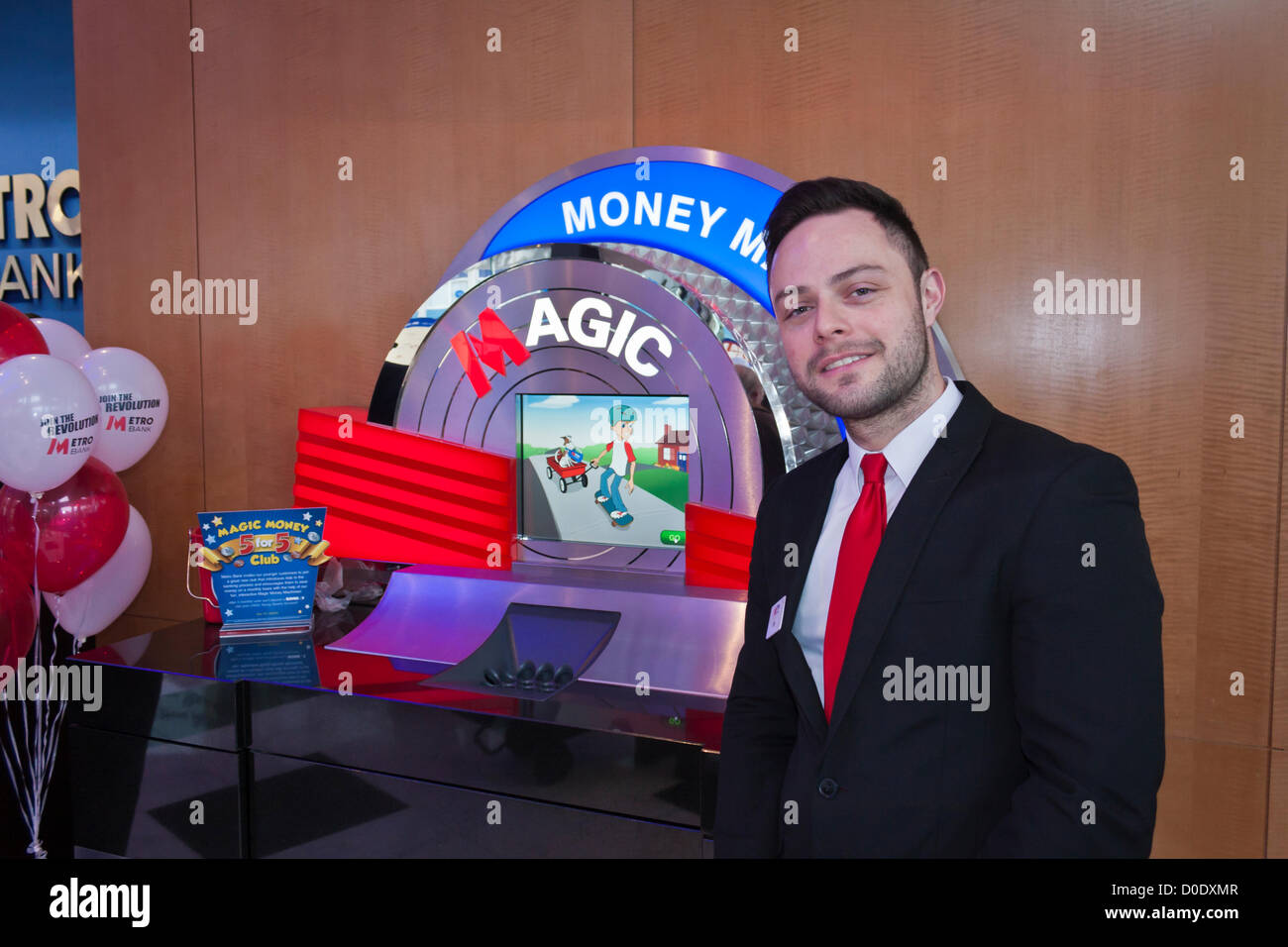 New savings bank counting machine hi-res stock photography and images ...