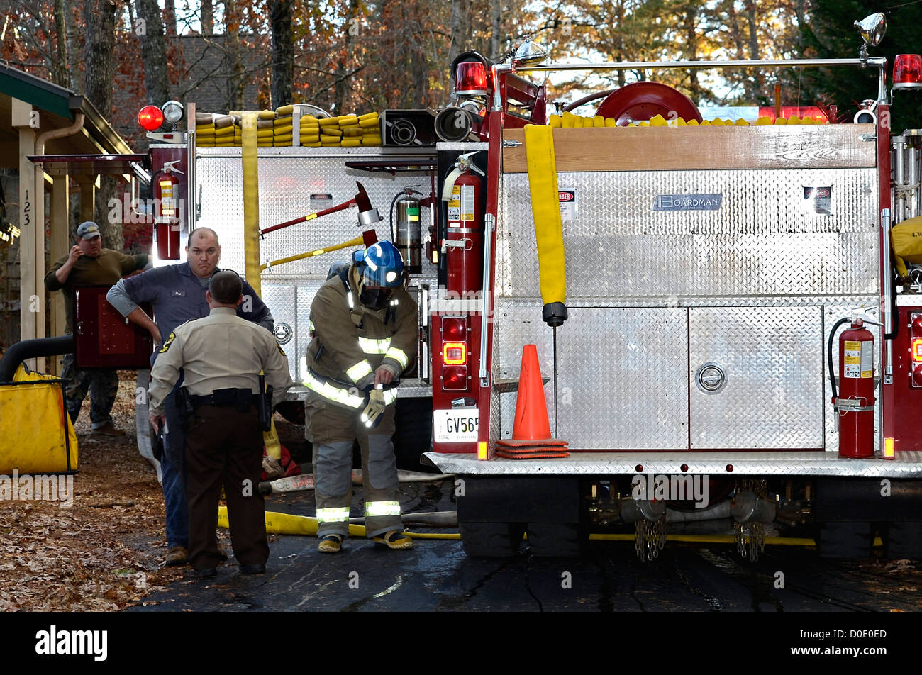 Group of firemen hi-res stock photography and images - Alamy
