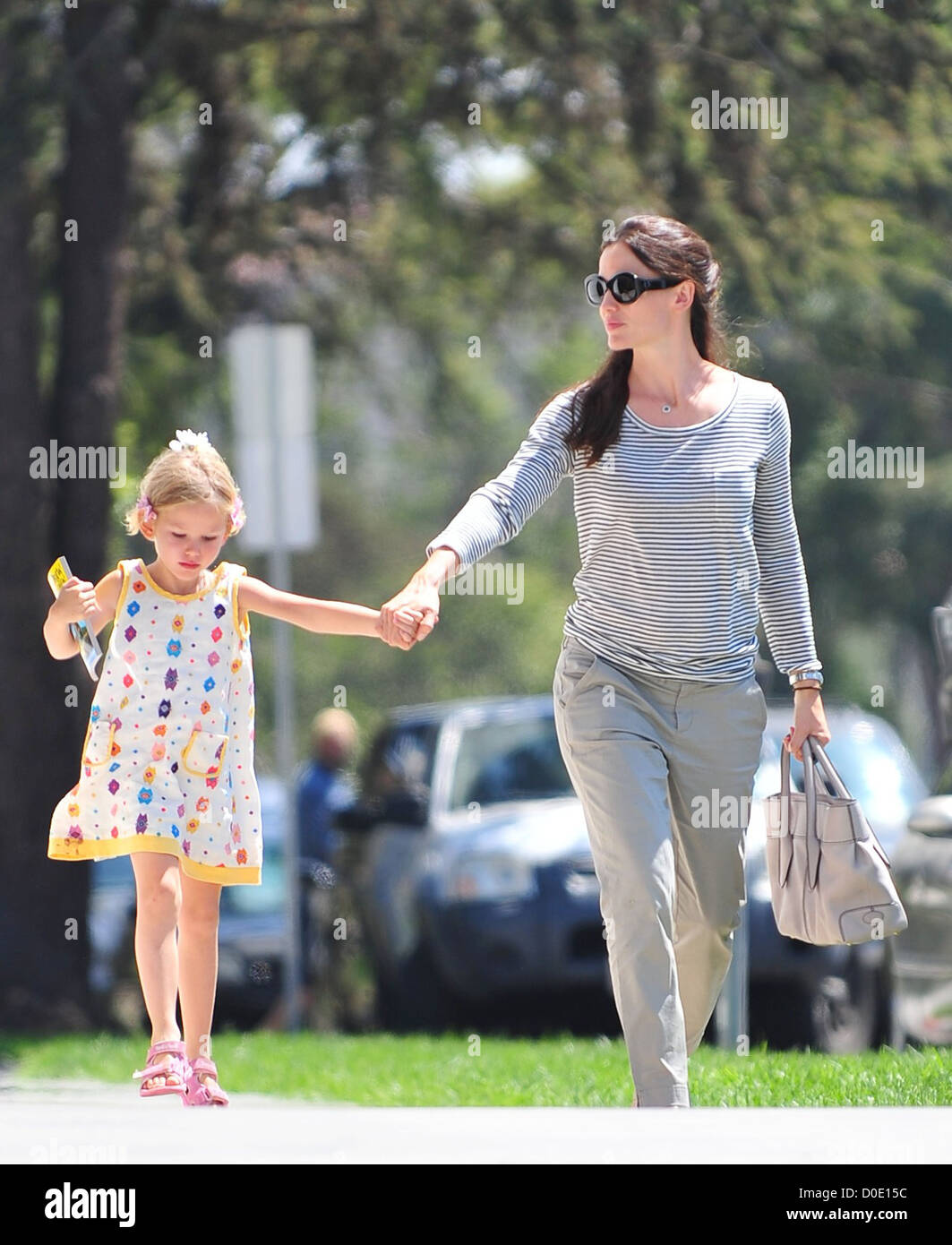 Jennifer Garner out and about with her daughter Violet Anne on Labor ...