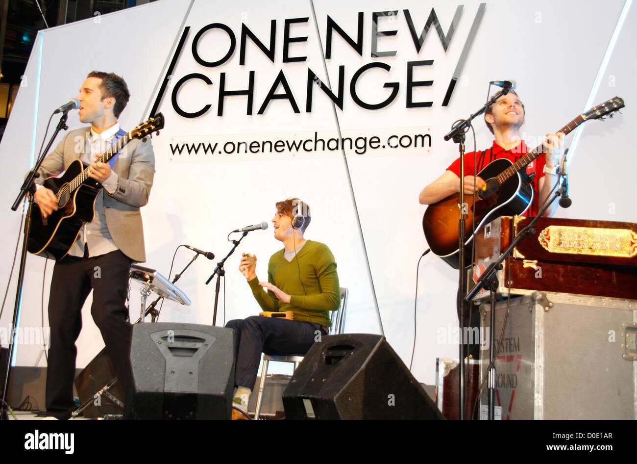 Irwin Sparkes, Alphonso Sharland and Martin Skarendahl, of The Hoosiers ...