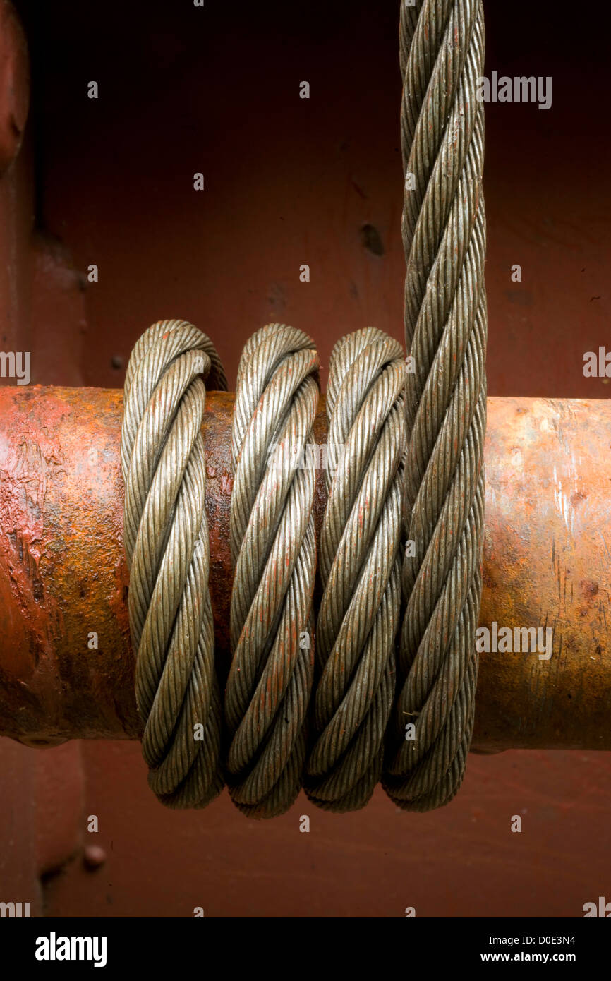 Steel and cable hi-res stock photography and images - Alamy