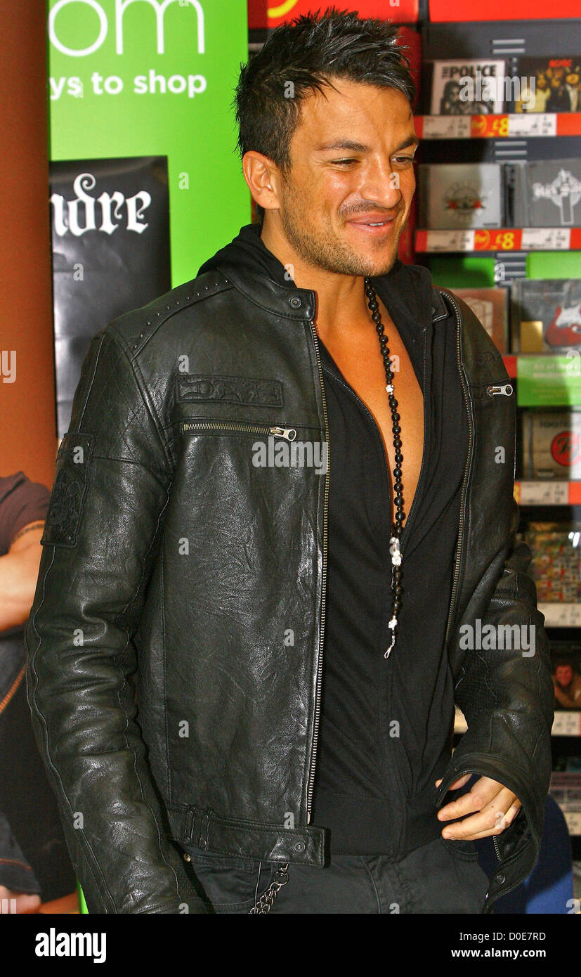 Peter Andre signs copies of his new single 'Defender' at ASDA Brighton ...