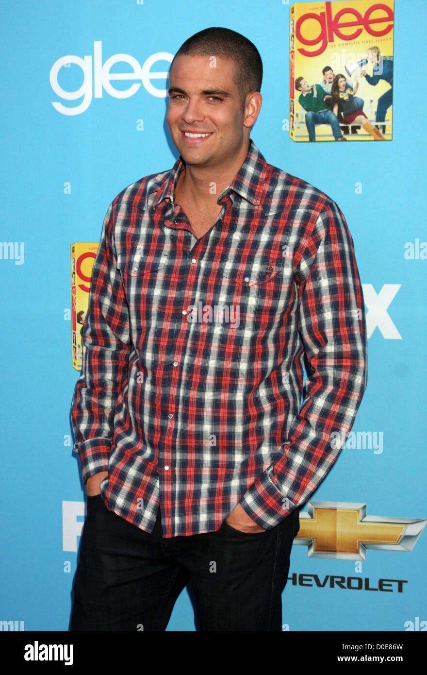 Season 2 premiere hi-res stock photography and images - Alamy