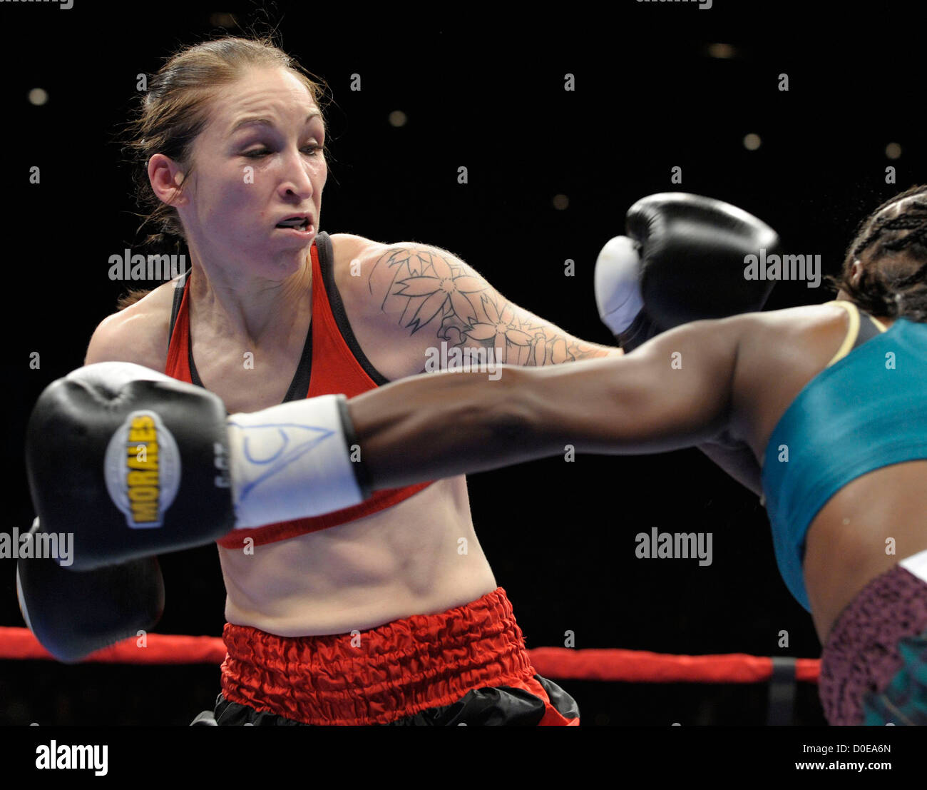 Jeri Sitzes, Bantanweight 122 lbs. Rumble at Rama XIII boxing match ...