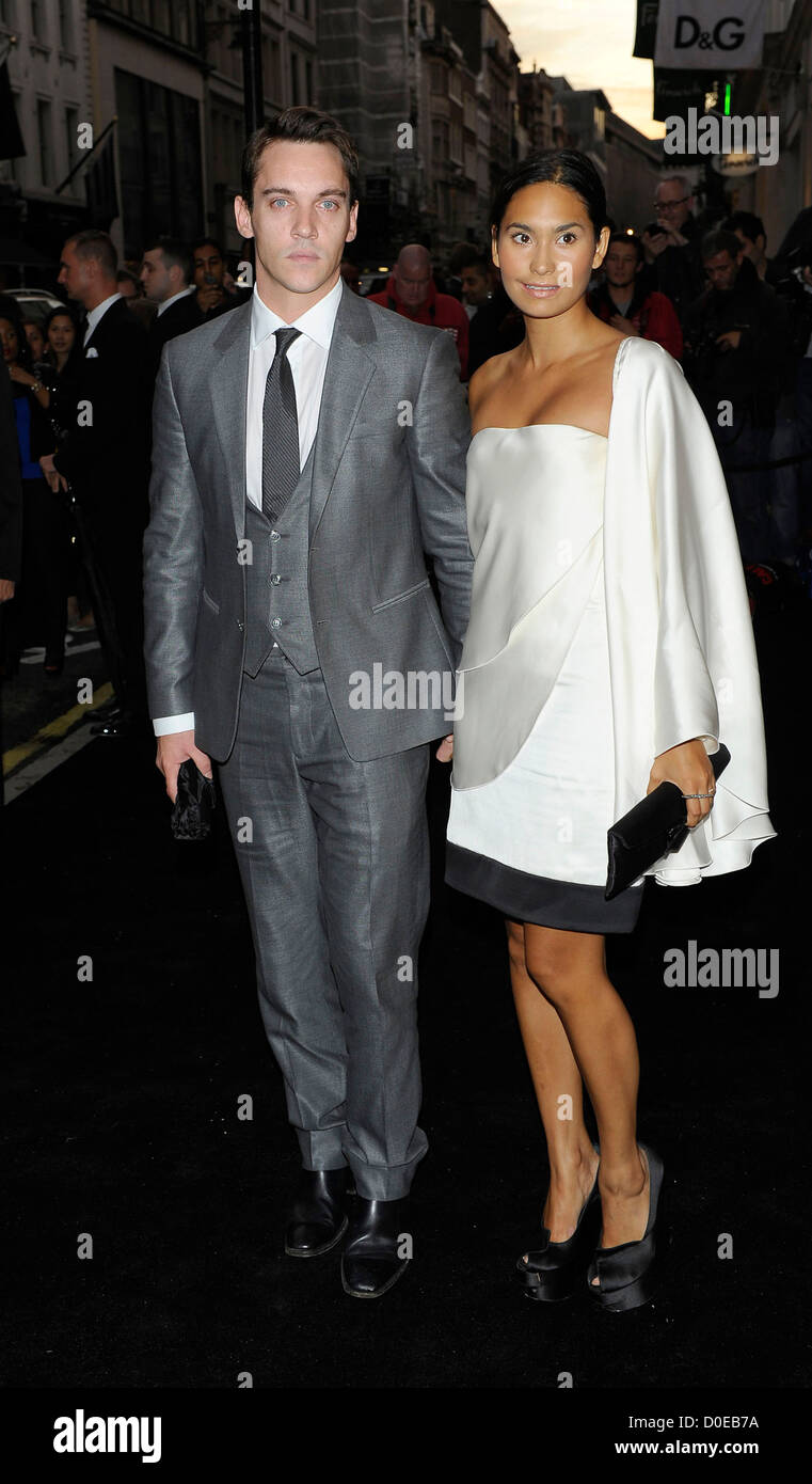 Henry Cavill Girlfriend Reena Hammer