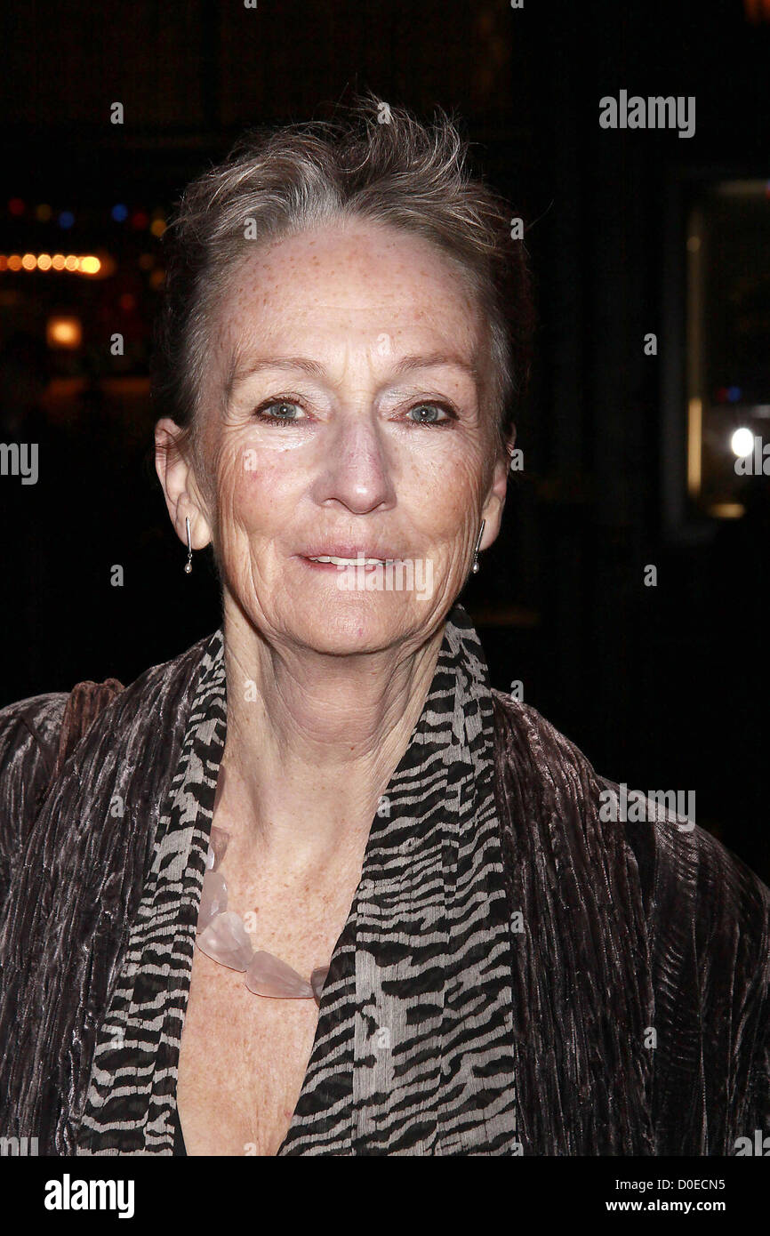 Opening night broadway musical hi-res stock photography and images - Alamy