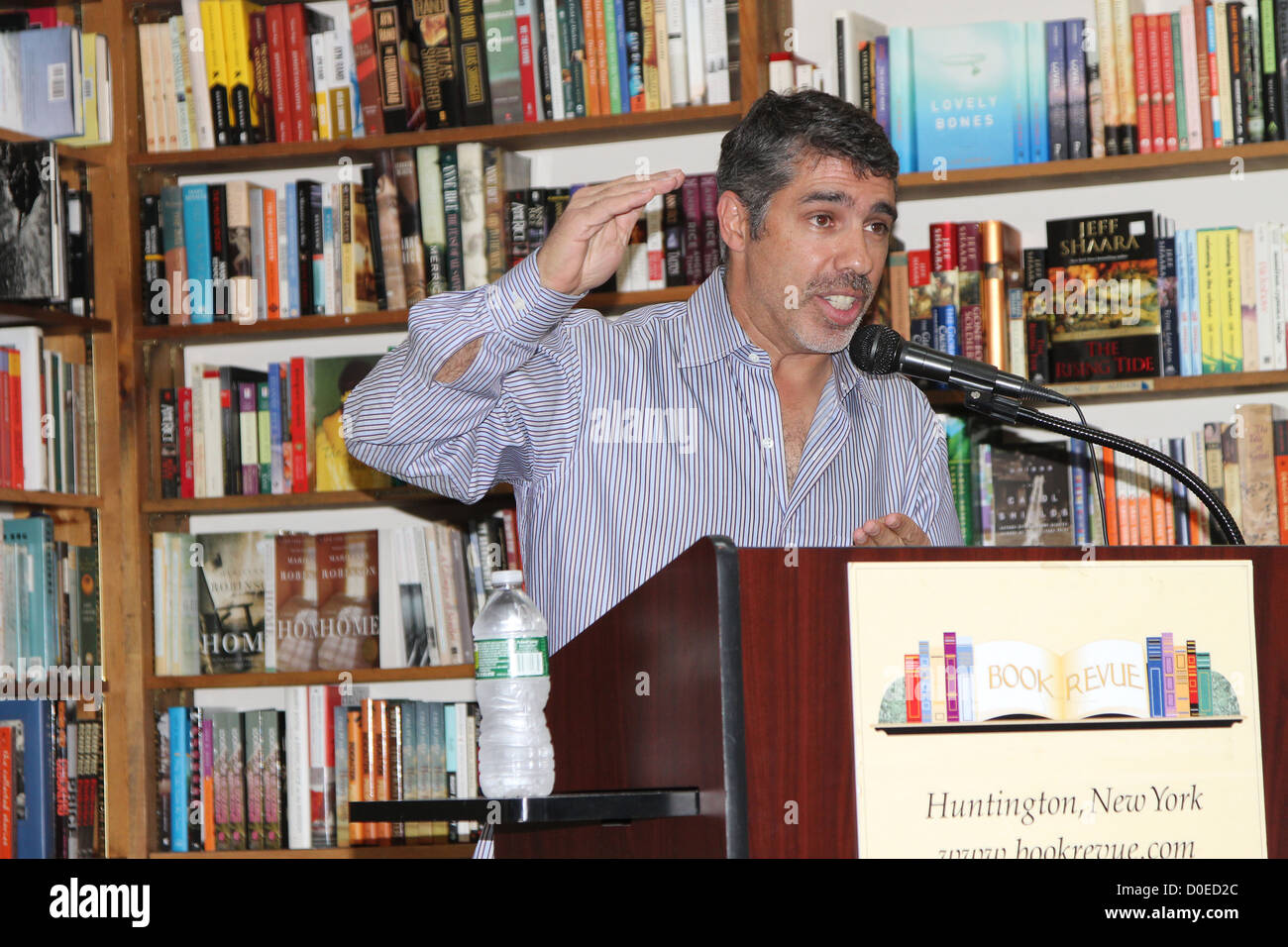Gary Dell'Abate speaking and signing copies of his book 'They call me ...