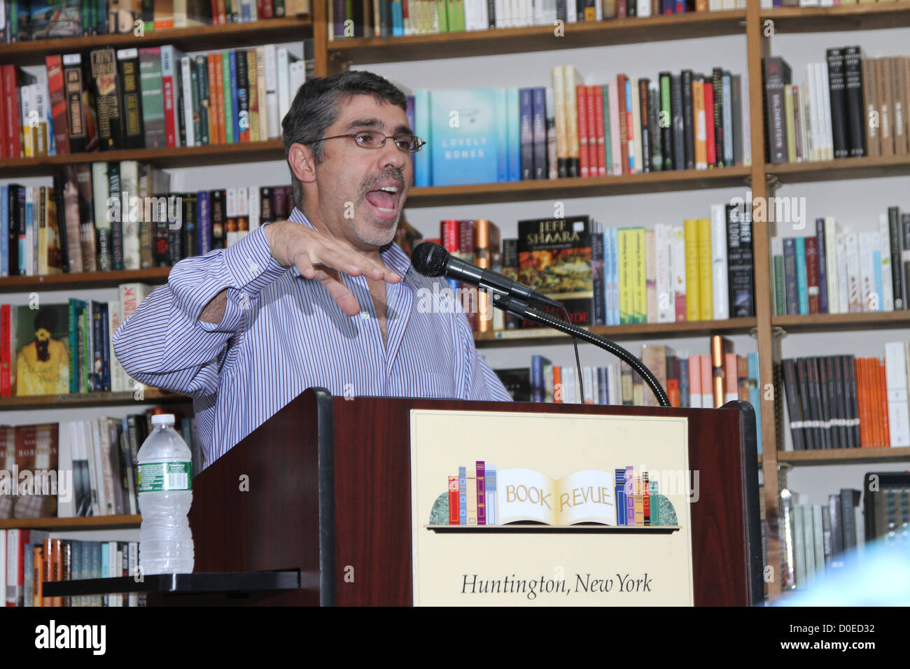 Gary Dell'Abate speaking and signing copies of his book 'They call me ...