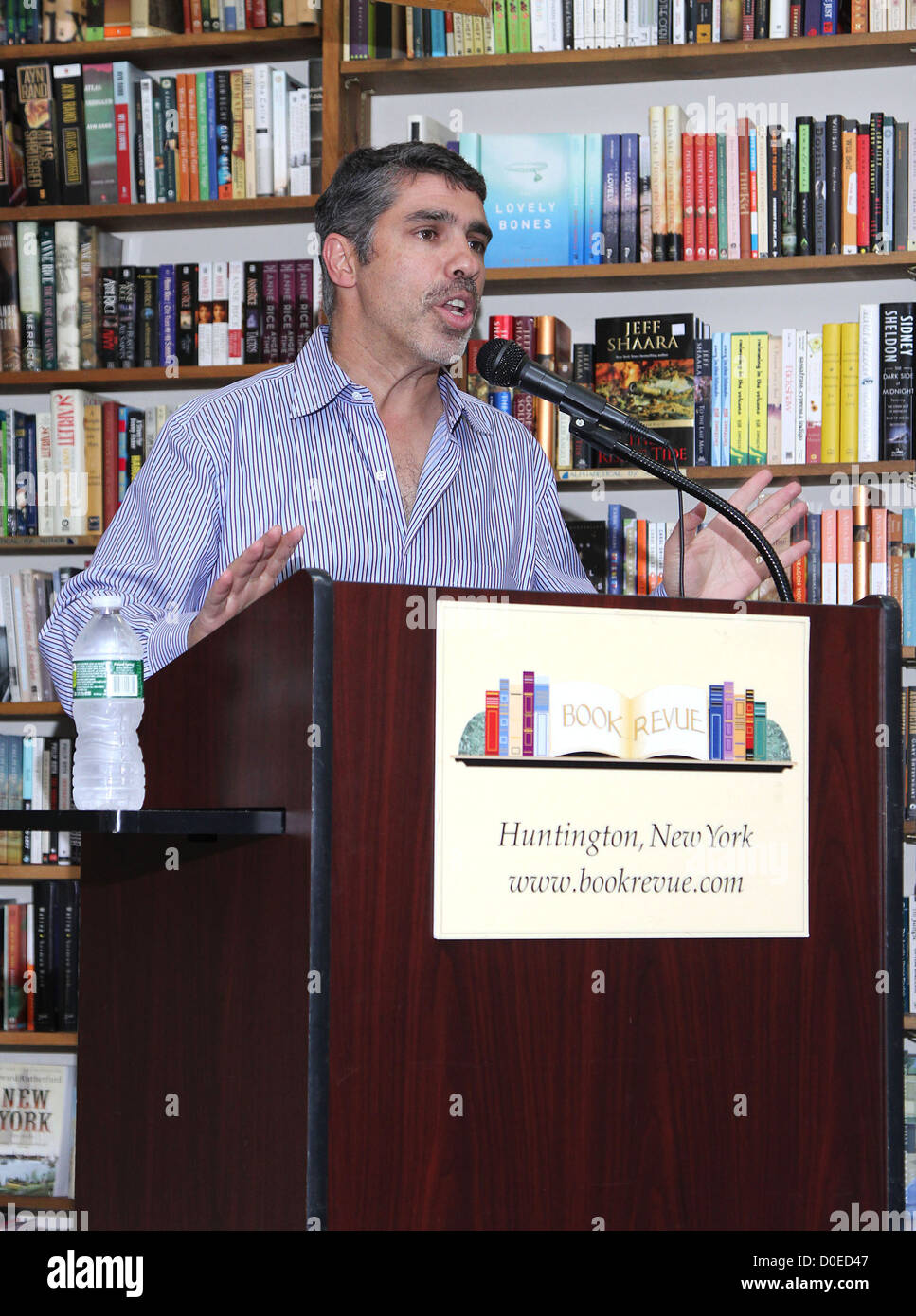 Gary Dell'Abate speaking and signing copies of his book 'They call me ...