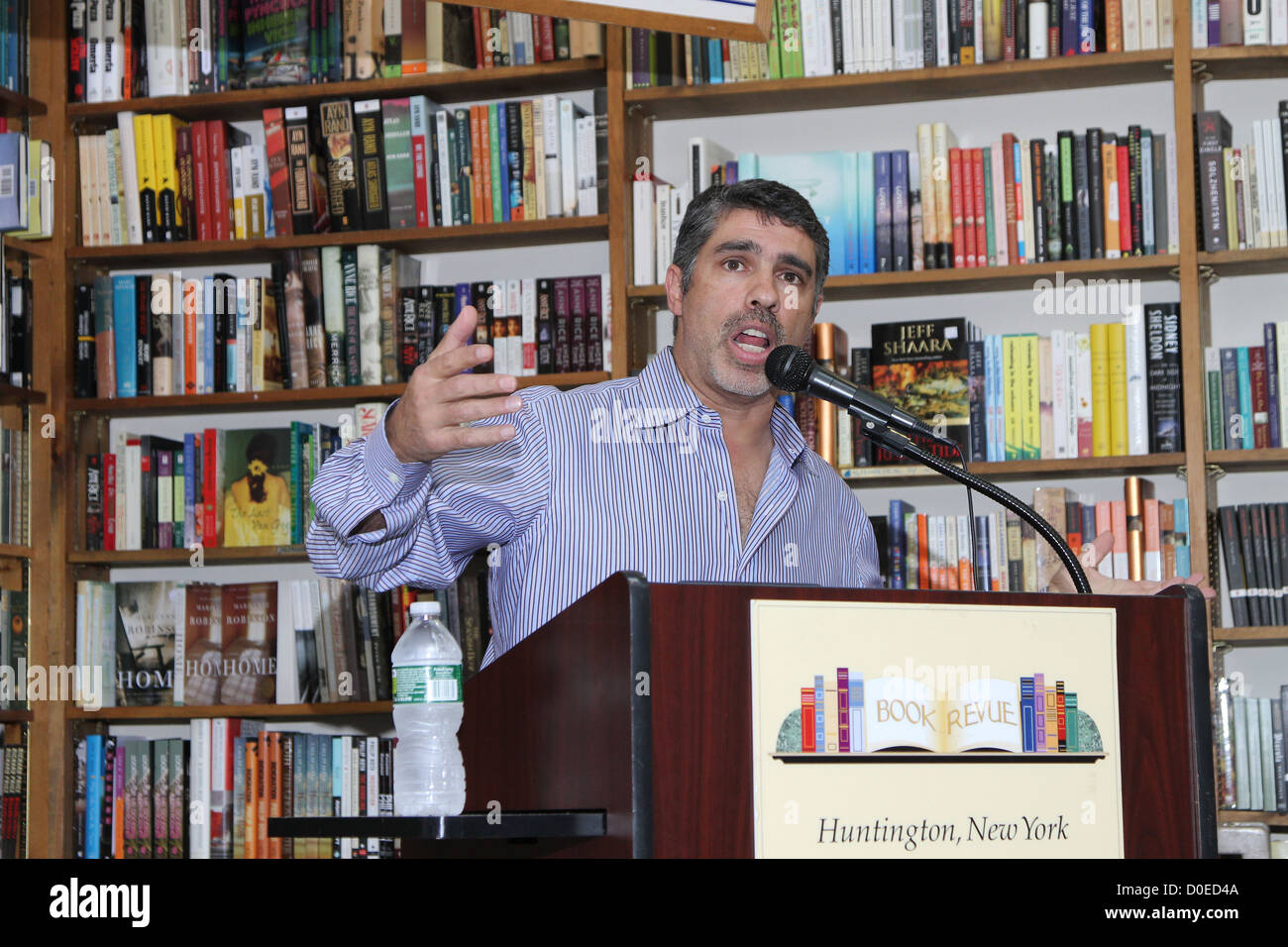 Gary Dell'Abate speaking and signing copies of his book 'They call me ...