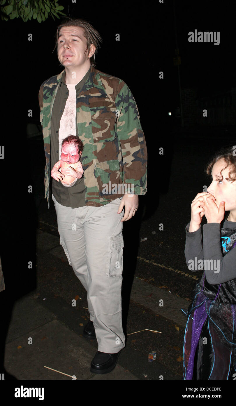 Guest jonathan ross halloween fancy hi-res stock photography and images ...