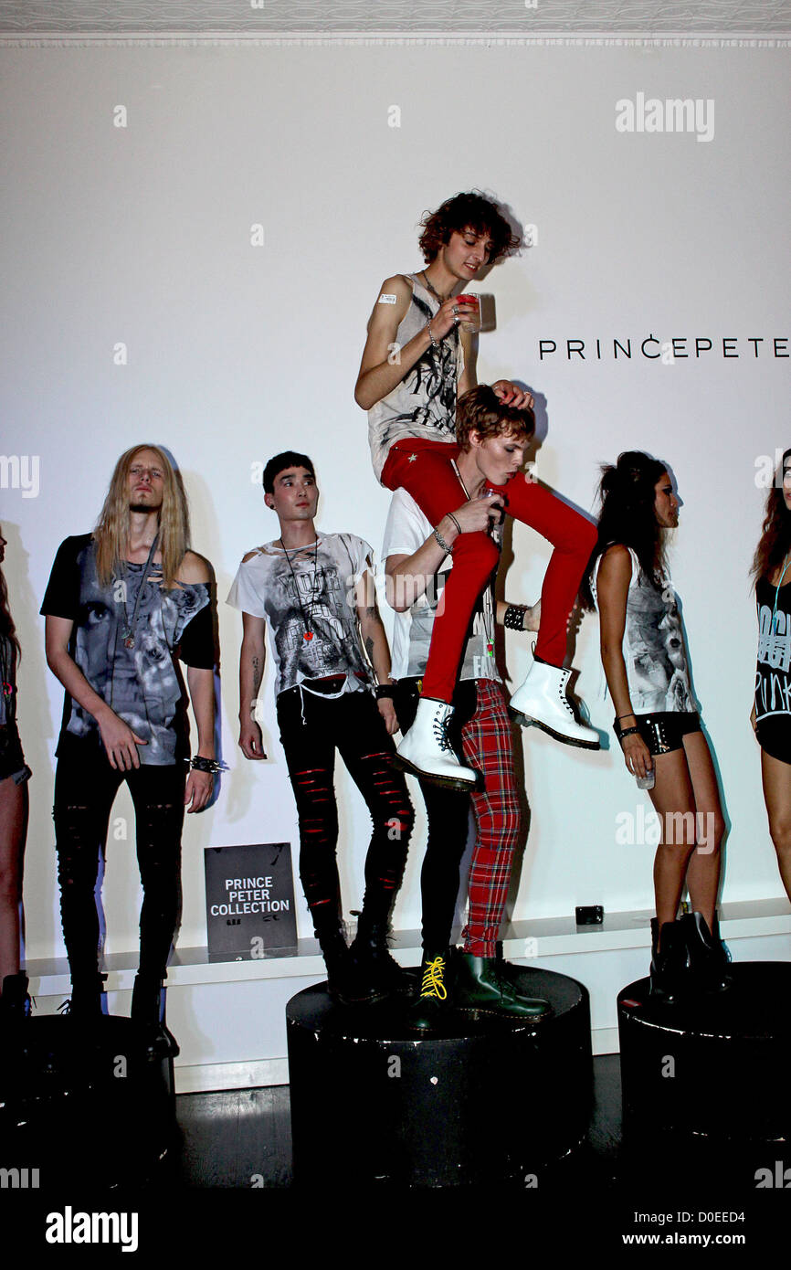 Models Prince Peter presents the '15 minutes of Fame' collection in ...