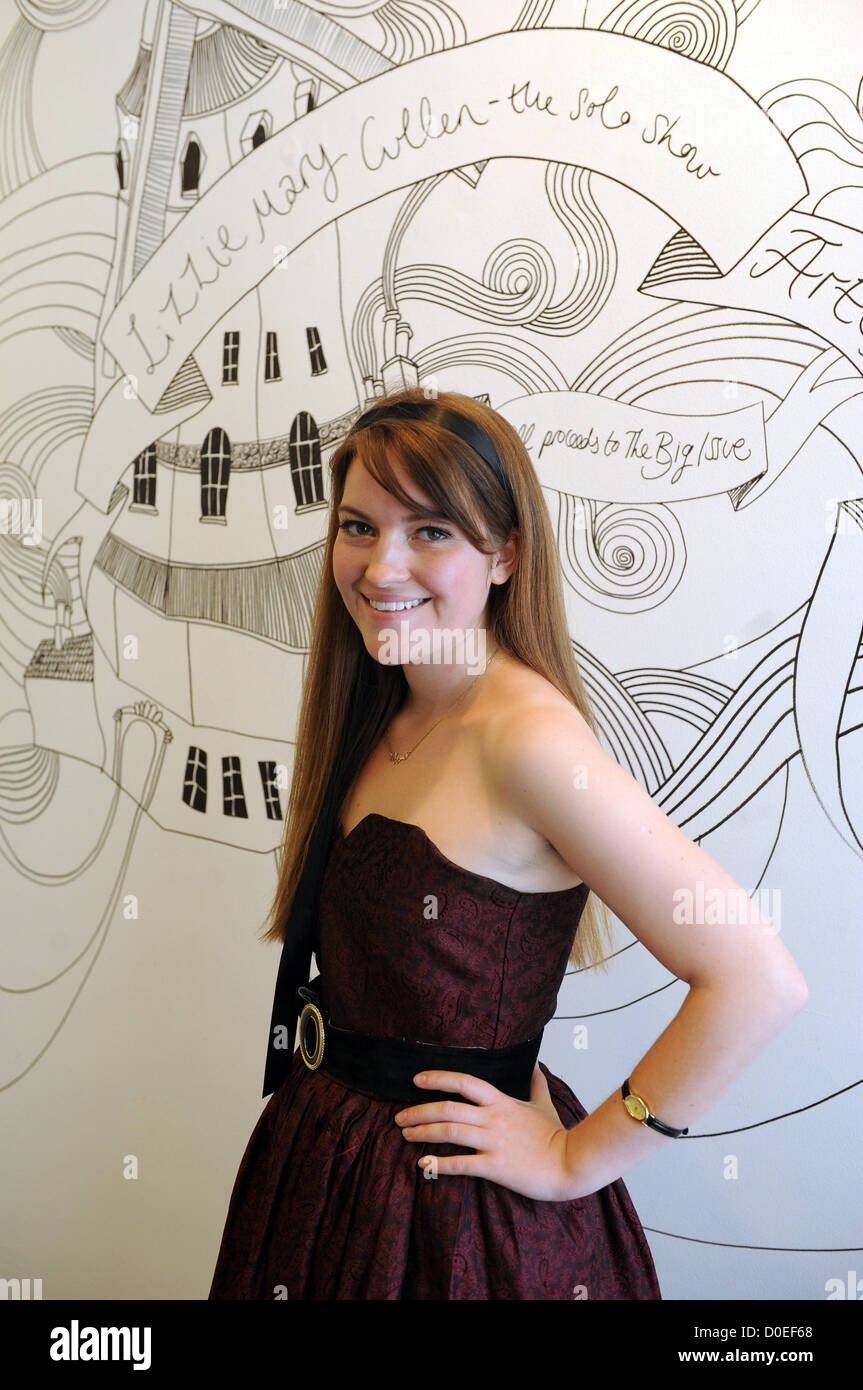 Lizzie Mary Cullen The Big Issue: Lizzie Mary Cullen - private view ...