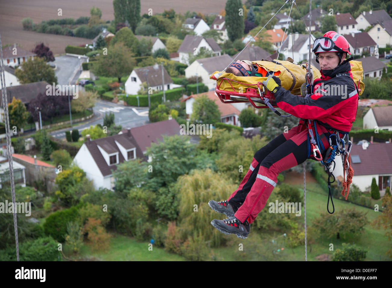 RESCUE OPERATION VICTIM AT CONSTRUCTION SITE EVACUATION CRANE OPERATOR ...