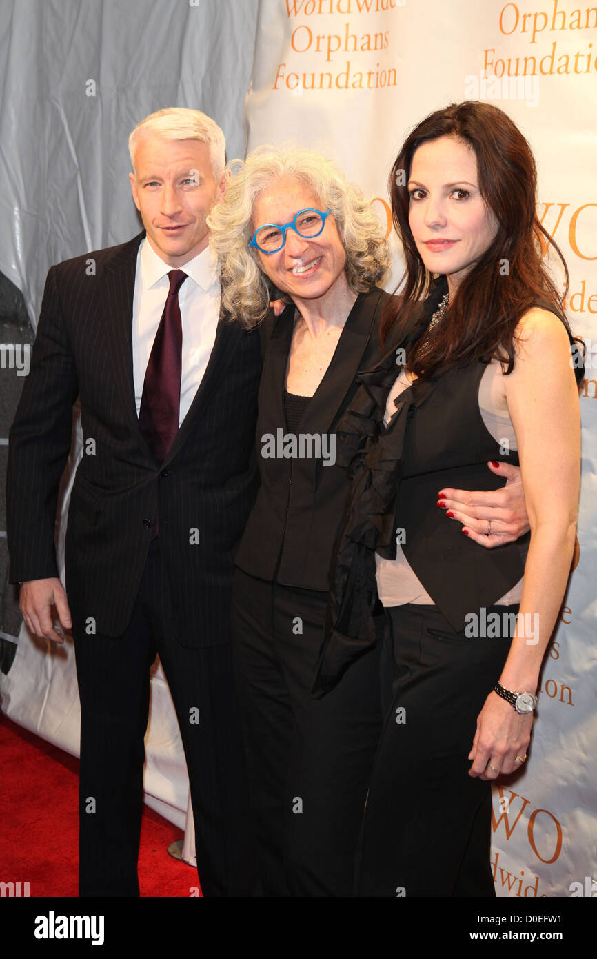 Anderson Cooper, Dr. Jane Aronson, Mary Louise Parker Heidi Klum and ...