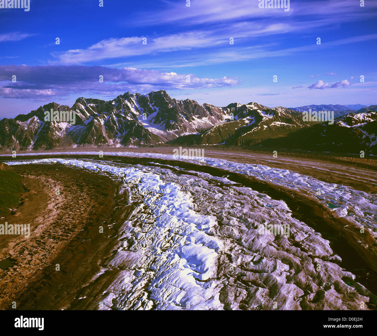 Medial moraines glacier hi-res stock photography and images - Alamy