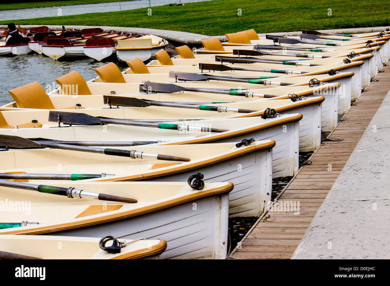 Row boats hi-res stock photography and images - Alamy