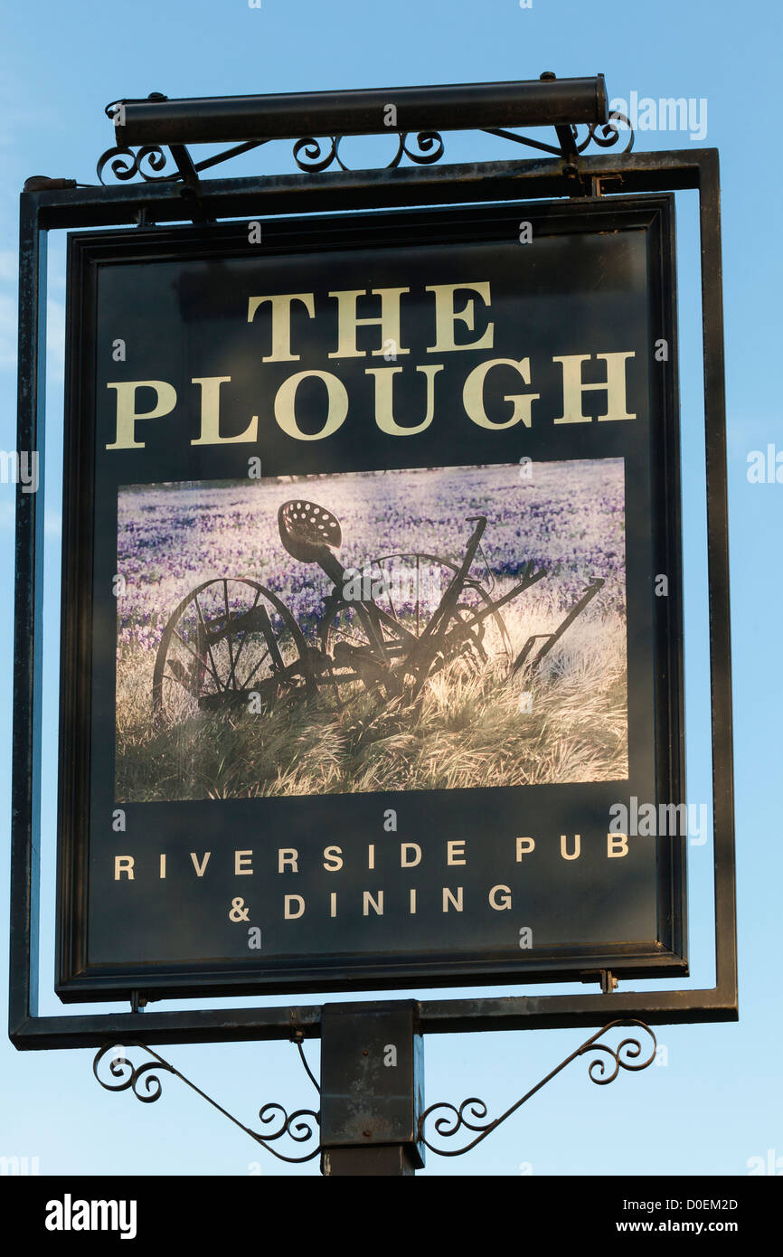 Plough tavern hi-res stock photography and images - Alamy