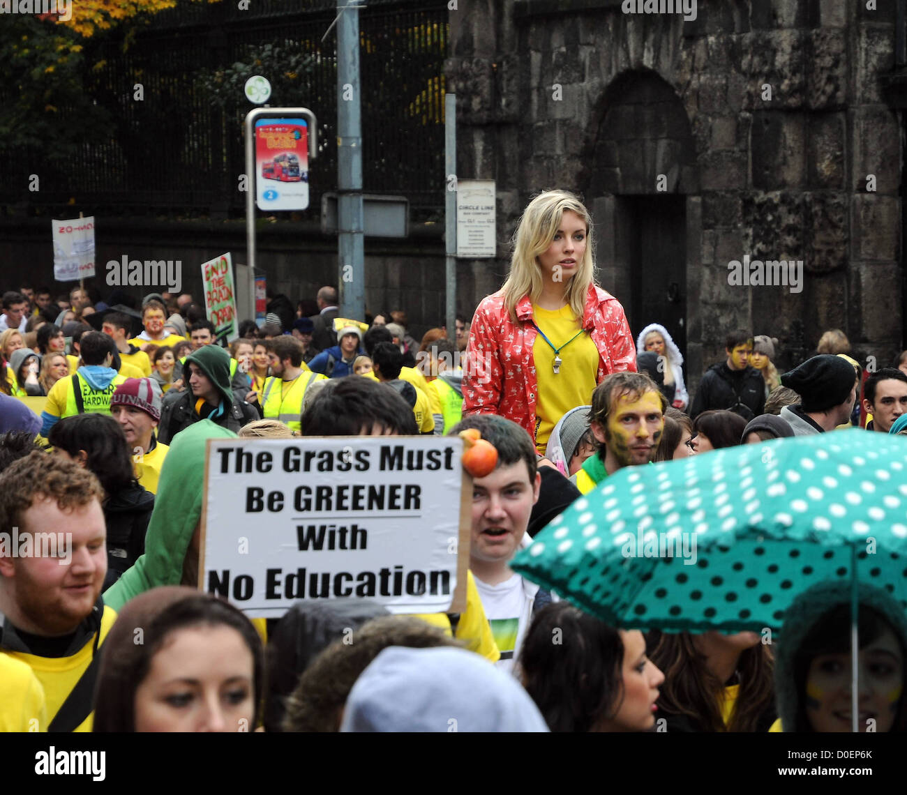 Student Protestors Over 25,000 Irish students join a USI (Union of ...