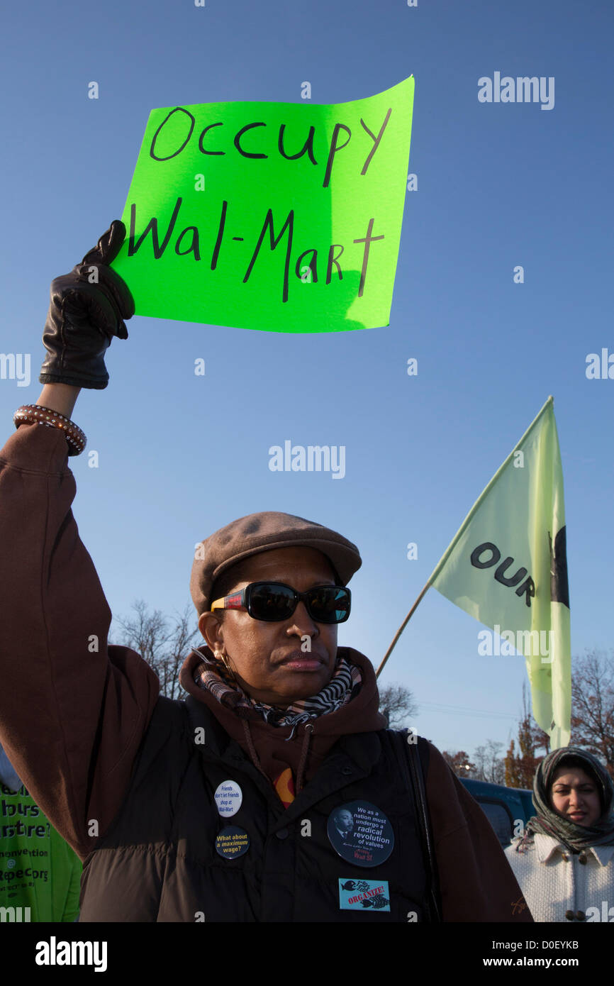 Hyattsville, Maryland - Walmart workers, some of them on strike, rally ...