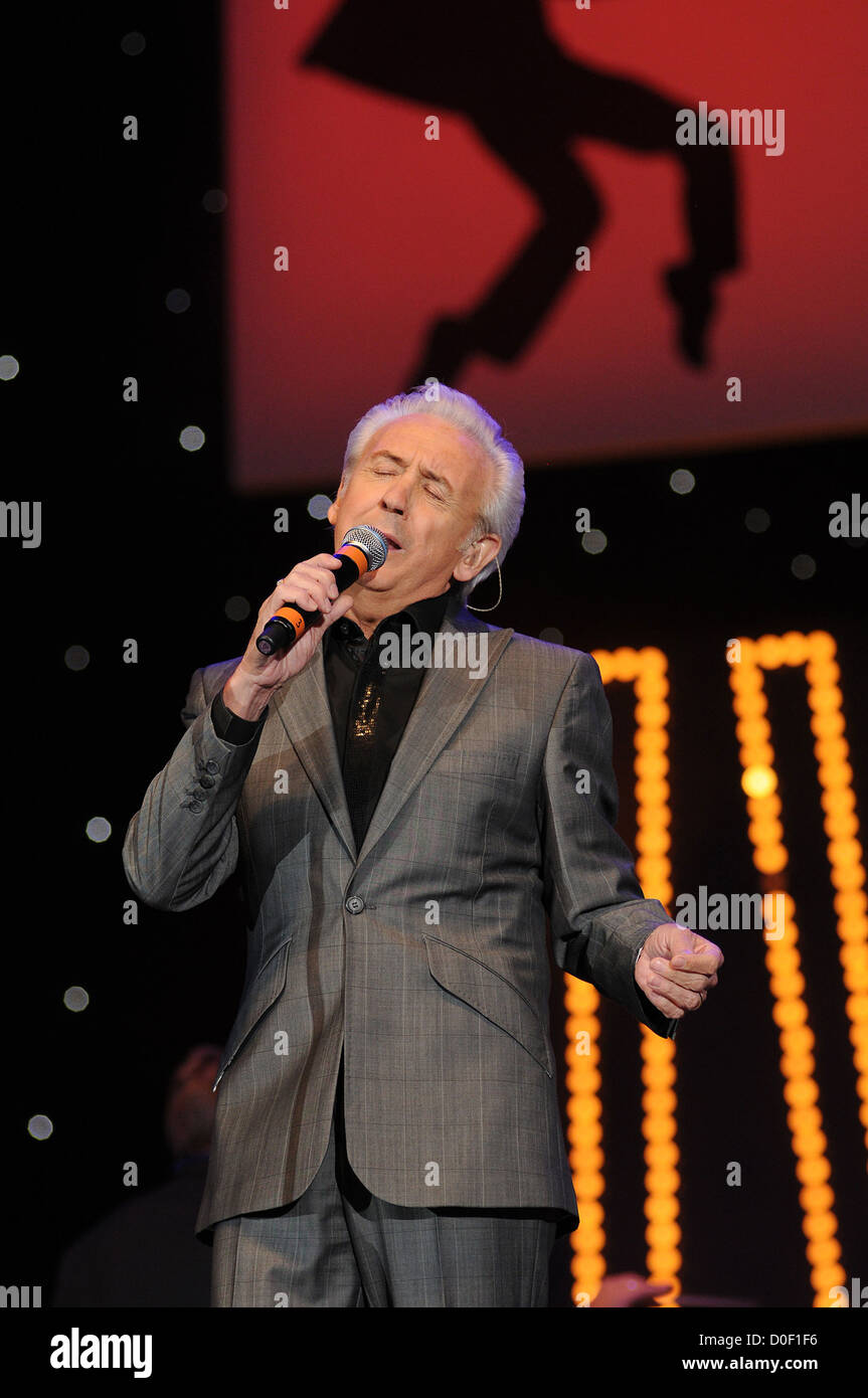 Hyde park concert hi-res stock photography and images - Alamy