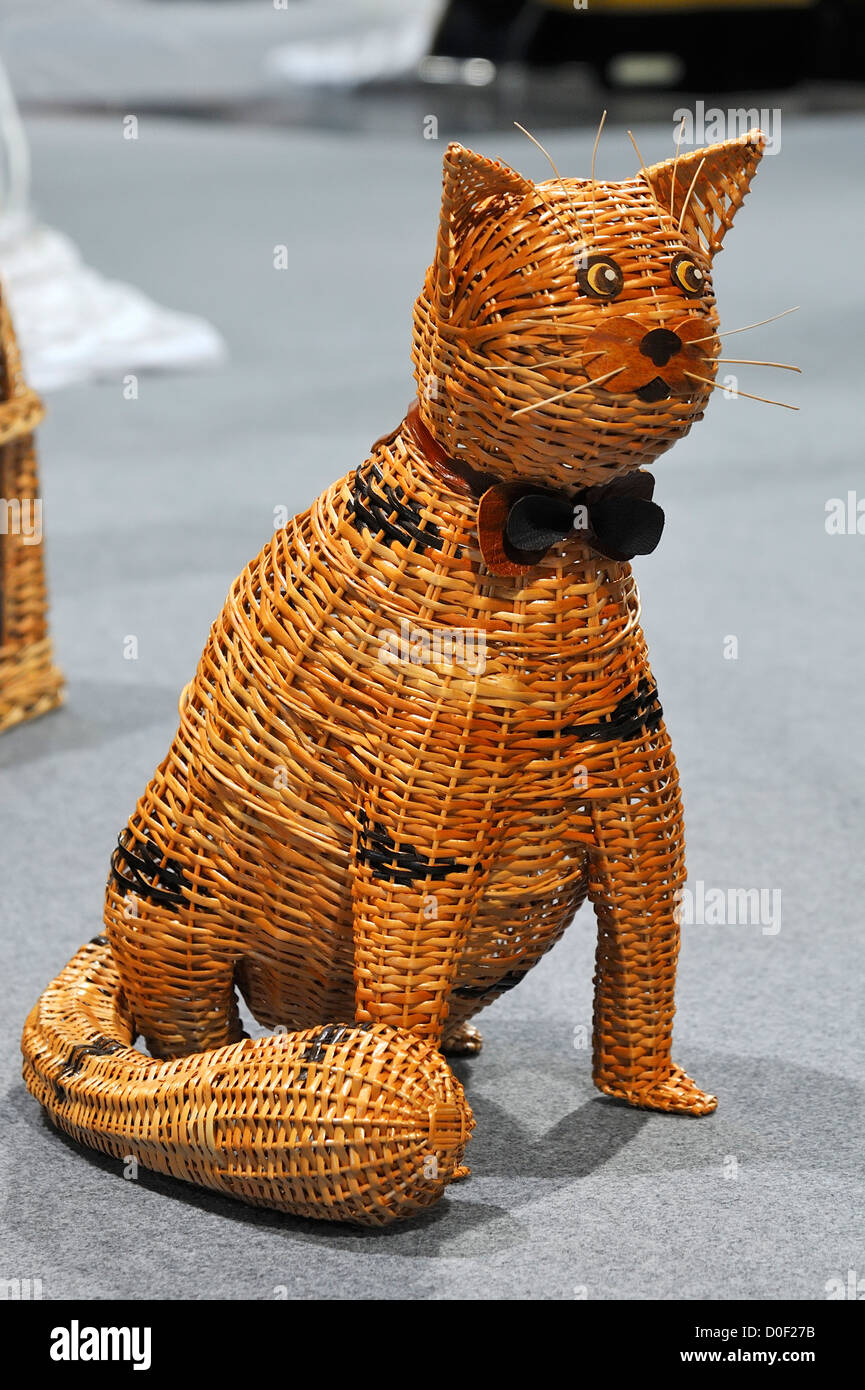 A straw cat on display at the 2012 Fall Trade Fair (Herbst-Warenmesse ...