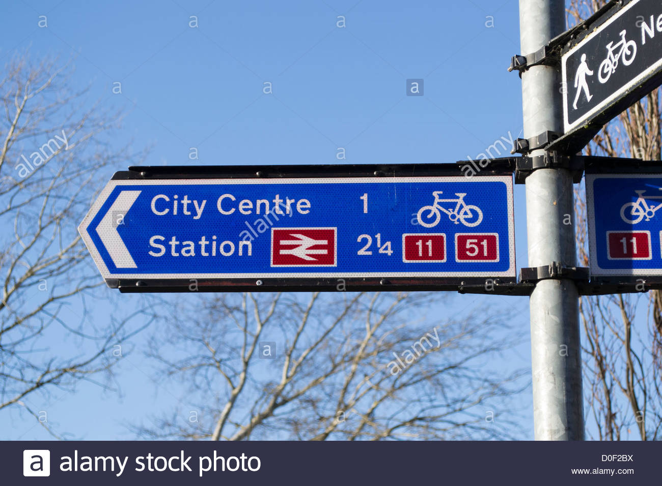 Cycle Route Sign Signs High Resolution Stock Photography and Images - Alamy