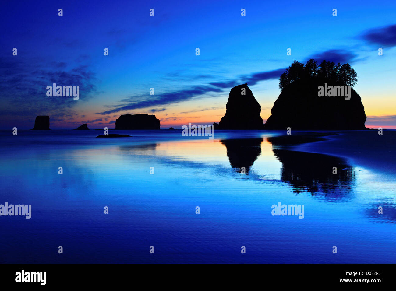 Sunset Afterglow Over Second Beach Seastacks in Olympic National Park ...